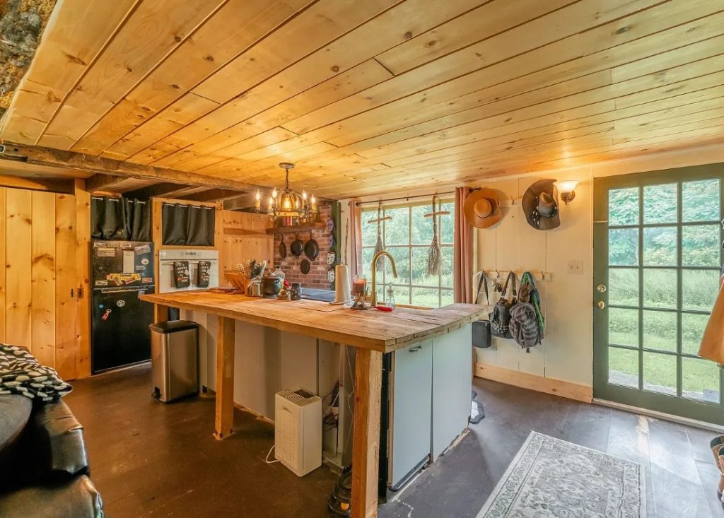 Historic Home on 2 Acres in Ledyard, Connecticut - WA Online
