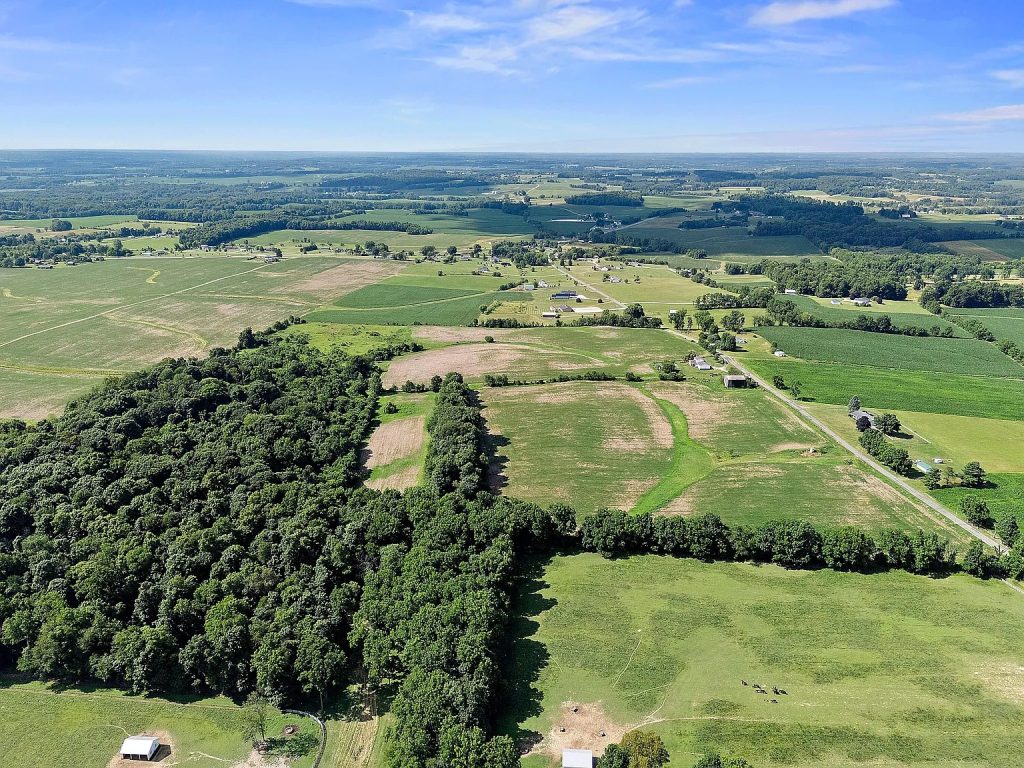 5-Bedroom Farmhouse on 68 Acres in Utica, Ohio - WA Online