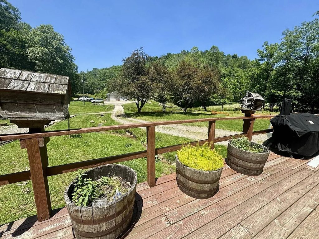 3-Bedroom Country Home on 58 Acres in Newton, WV - WA Online