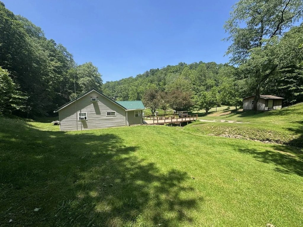 3-Bedroom Country Home on 58 Acres in Newton, WV - WA Online
