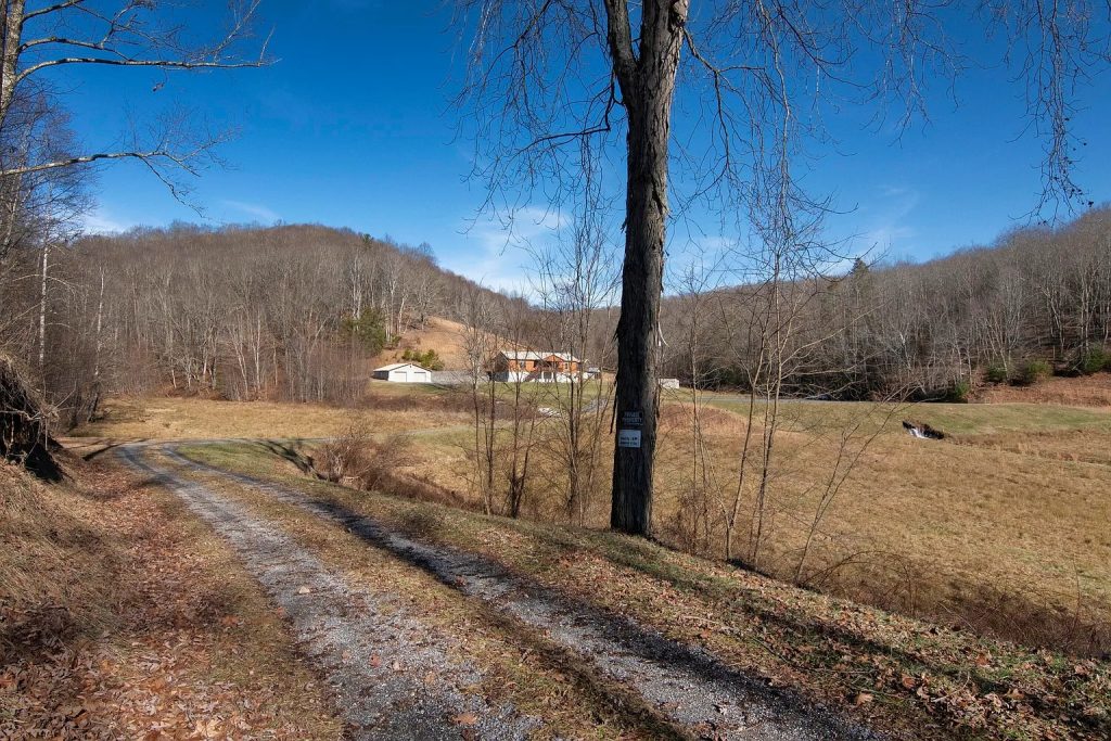 Farm with 48.69 Acres in Renick, West Virginia - WA Online