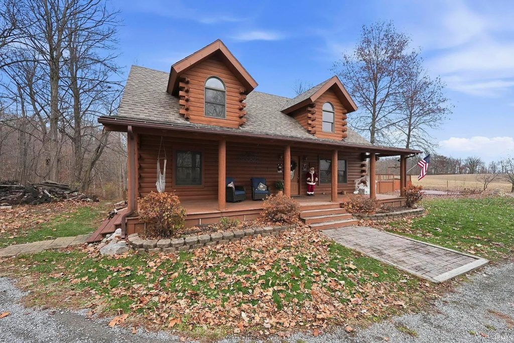 Log Home with 27.65 Acres in Butler, Indiana – 24/7