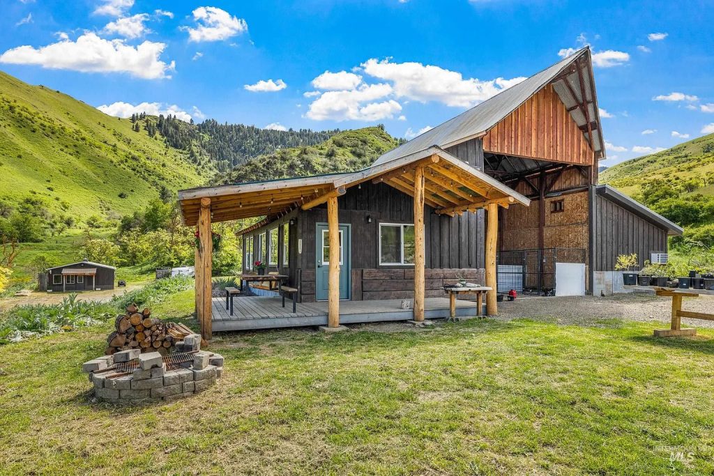 Home with 55.18 Acres in Lucile, Idaho - WA Online