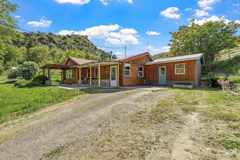 Home with 55.18 Acres in Lucile, Idaho - WA Online